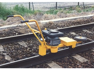 RAIL HEAD SCRUBBER MACHINES | Pouget Rail